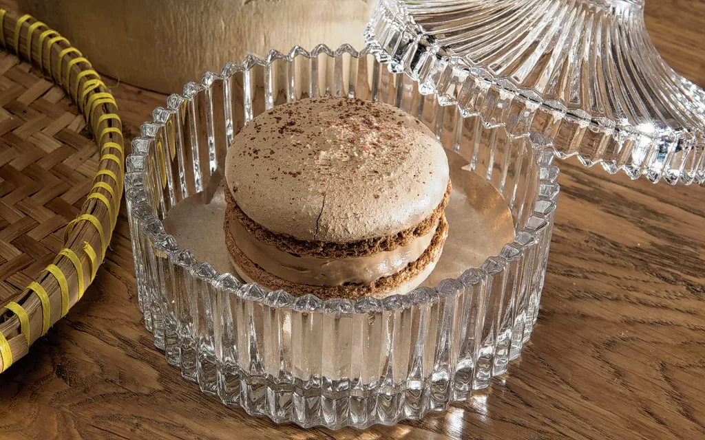 Koken met Chef Zarzo: Koffie macaron met passie parfait | Groot Eindhoven